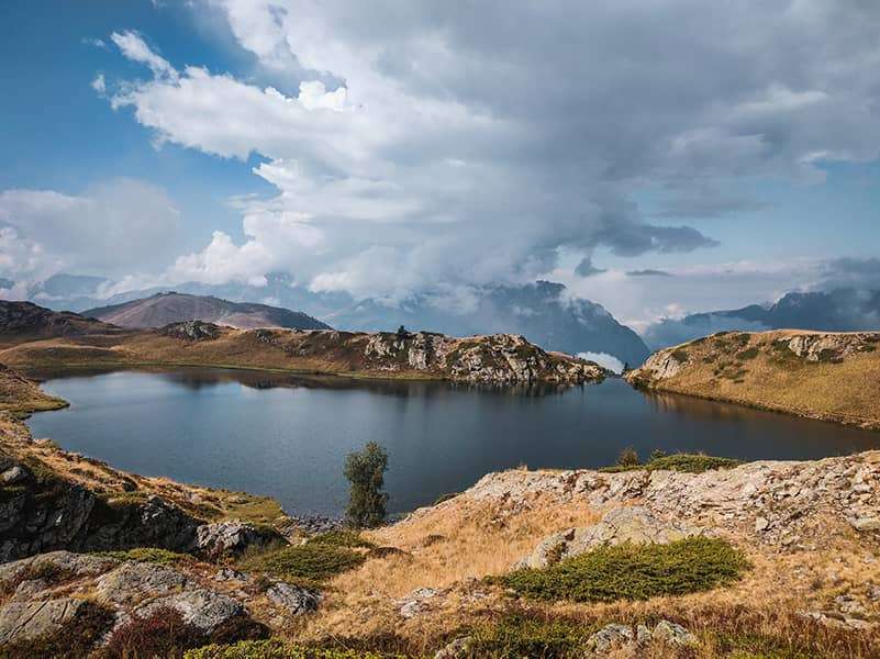 Autour du lac de Besson, Carrelet et Noir • Montagne Trekking