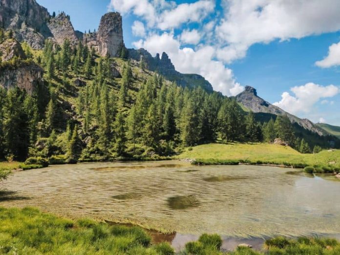 Découvrez les 10 plus beaux lacs des Dolomites